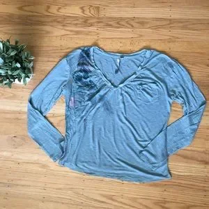 LC Lauren Conrad | Tops | Blue Feather Long Sleeve Shirt By Lc Lauren ...